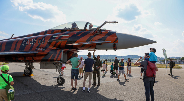 Tag der Bundeswehr Fliegerhorst Kaufbeuren Technische Schule Luftwaffe - News Augsburg, Allgäu ...