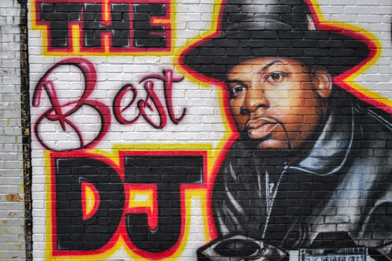 Mord an Rapper Jam Master Jay: US-Gericht spricht Angeklagte schuldig ...